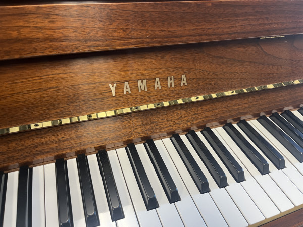 1985 Yamaha P2 contemporary studio piano